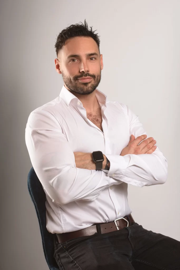 Kapcsolat - StoneConcept